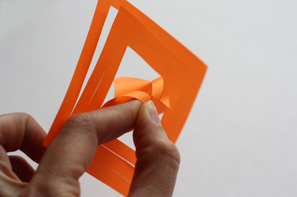 DIY paper Christmas ornaments | How About Orange | Bloglovin’