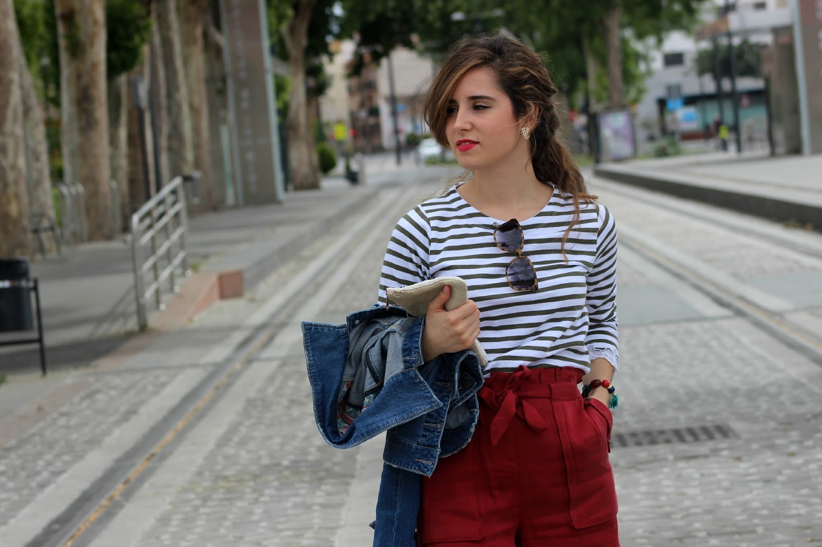 Little Blue Blood: Shorts fluidos