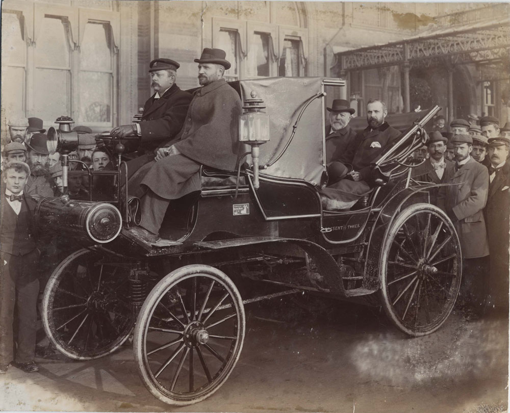 Early Automobiles – 26 Historic Vintage Photos Captured People Driving ...