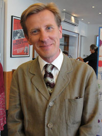 Howling Turtle : Author Interview: Philip Reeve