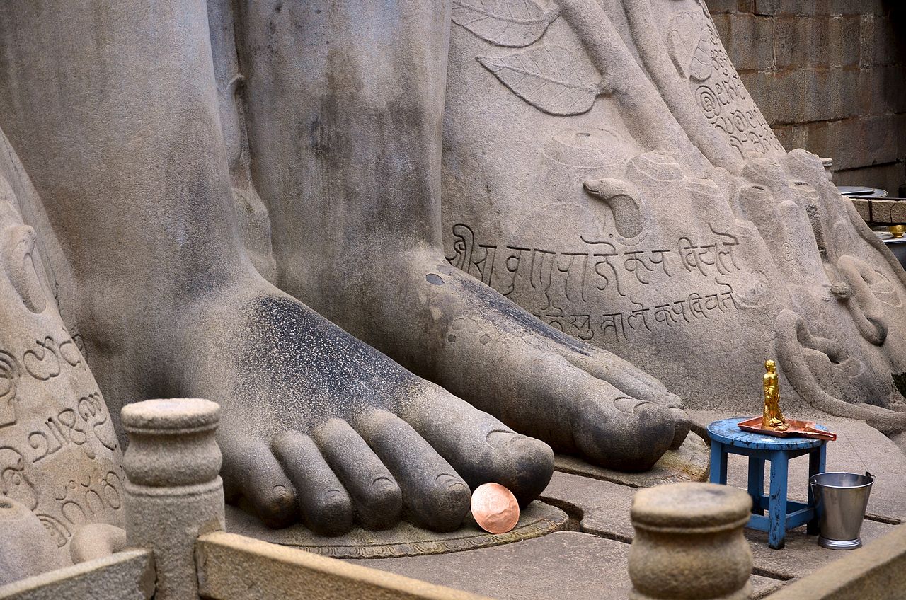 ಕವಿಮನ: ದೊಡ್ಡ ವ್ಯಕ್ತಿ ಯಾರು?