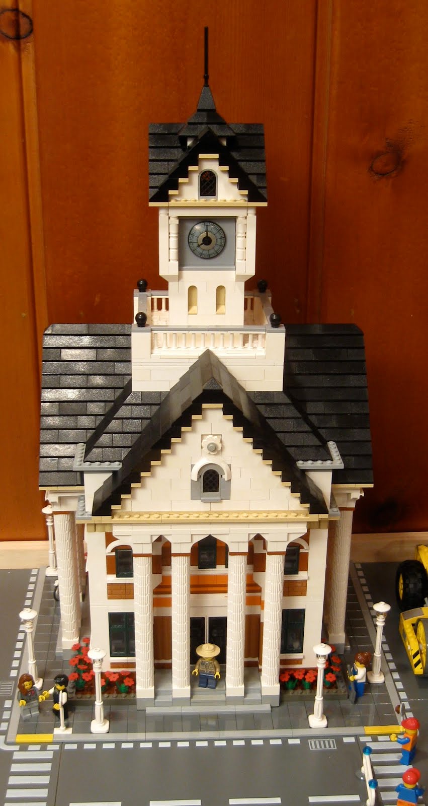 randuwa: Erection Of A Lego Courthouse