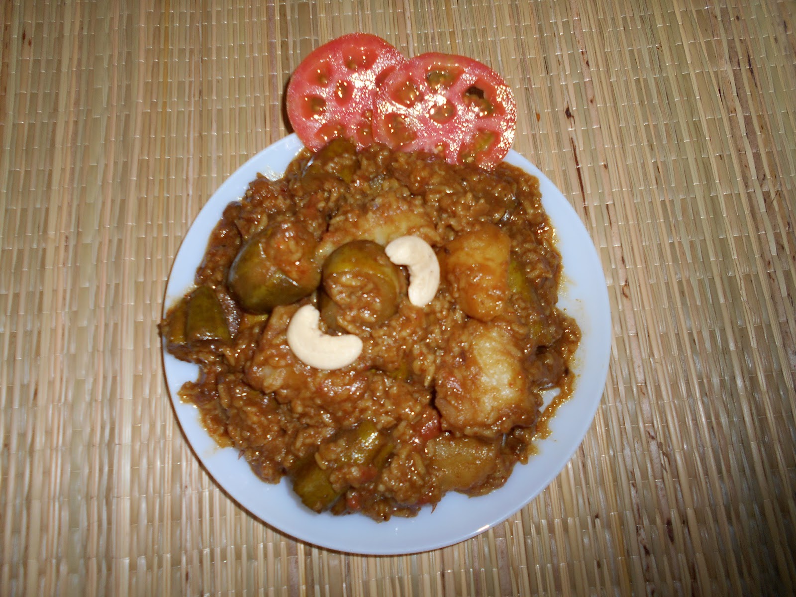 Paramita's Kitchen: Chal Potol ( PARWAL / POINTED GOURD WITH RICE ...