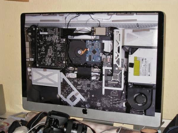iMac inside view - OS World Funda