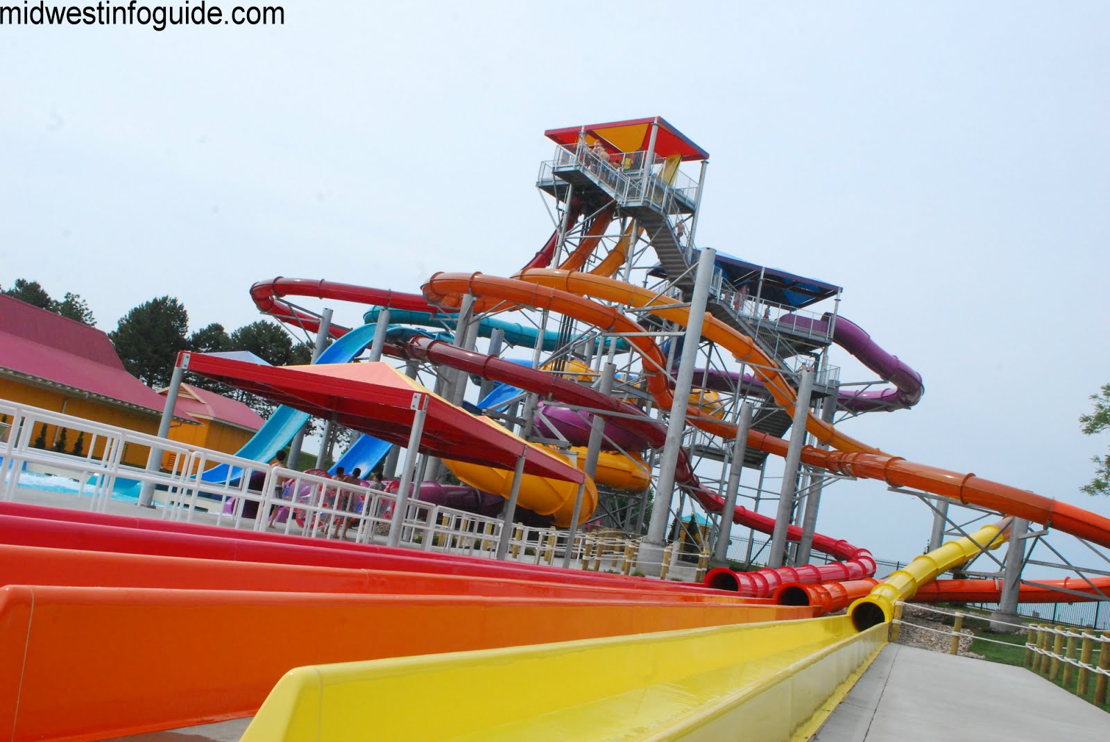 MidwestInfoGuide: Oceans of Fun