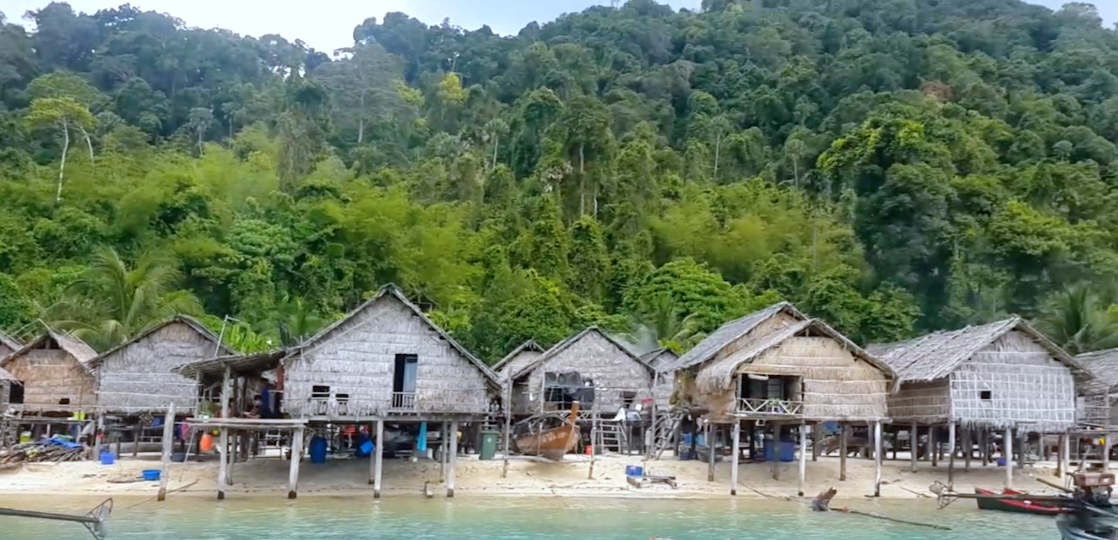 The Kupaki Khronicles: A Travelers Guide to Kupaki Island and the ...