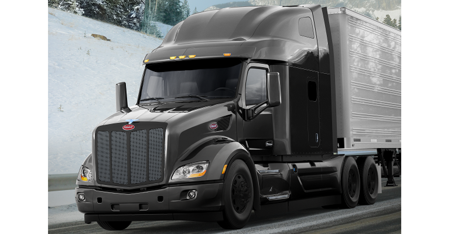 DIECIOCHO RUEDAS: PETERBILT LANZA AL MERCADO LA VERSIÓN DEL MODELO 579 BLACKOUT… FULL NEGRO…