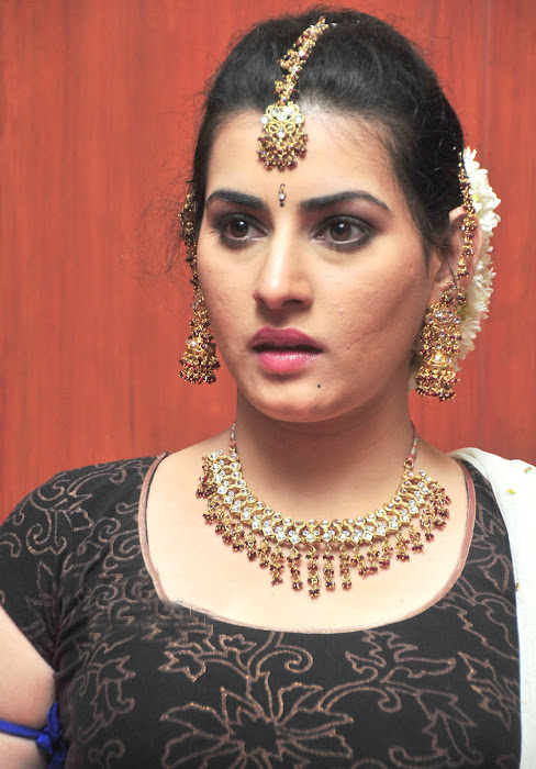 Archana Veda Traditional Photos | Celebrities Photos Hub