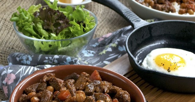 Adora's Box: MENUDO CON GARBANZOS