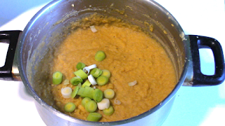 Farfuria vesela: Linte batuta cu ceapa si usturoi