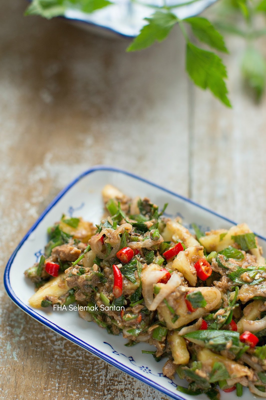 KERABU SARDIN DAUN SELOM ... pembuka selera ! - FHA Selemak Santan