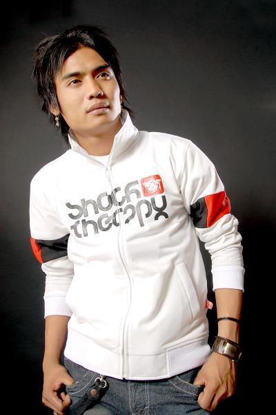 KICKY MULTIMEDIA: Charly ST12 - Tak Tahan Lagi