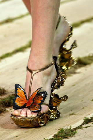 Fashion Today: Alexander McQueen butterflies Dress