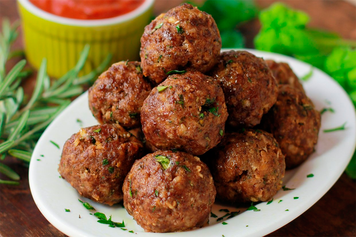 COMIDINHAS FÁCEIS: Almondegas