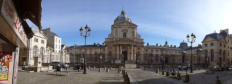 Val de Grace Church en París. Jacques Lemercier