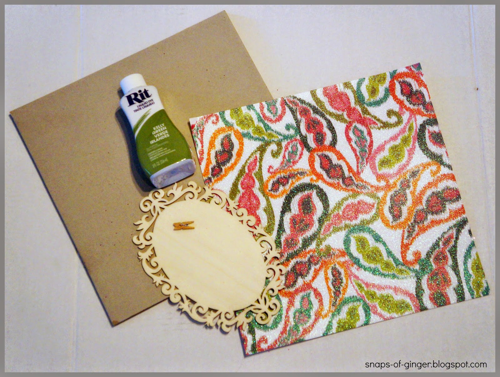 Snaps of Ginger: Photo Display Board