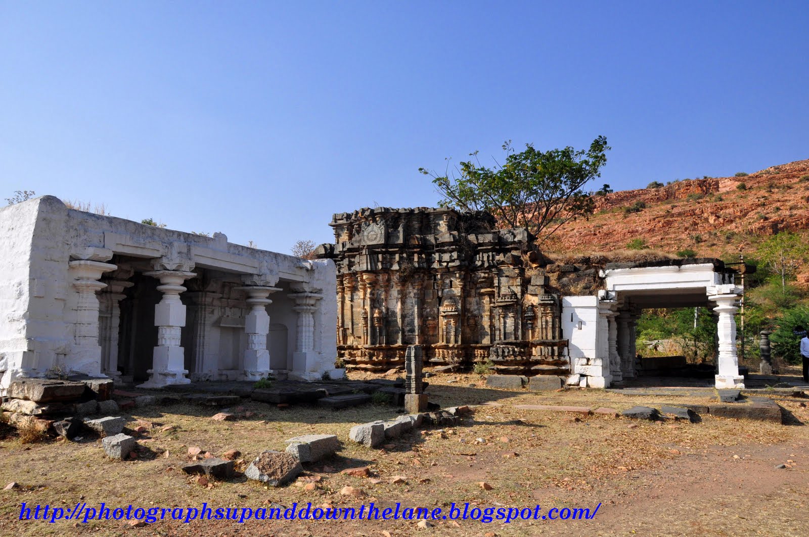 PHOTOGRAPHS UP AND DOWN THE LANE: Temples of HOOLI