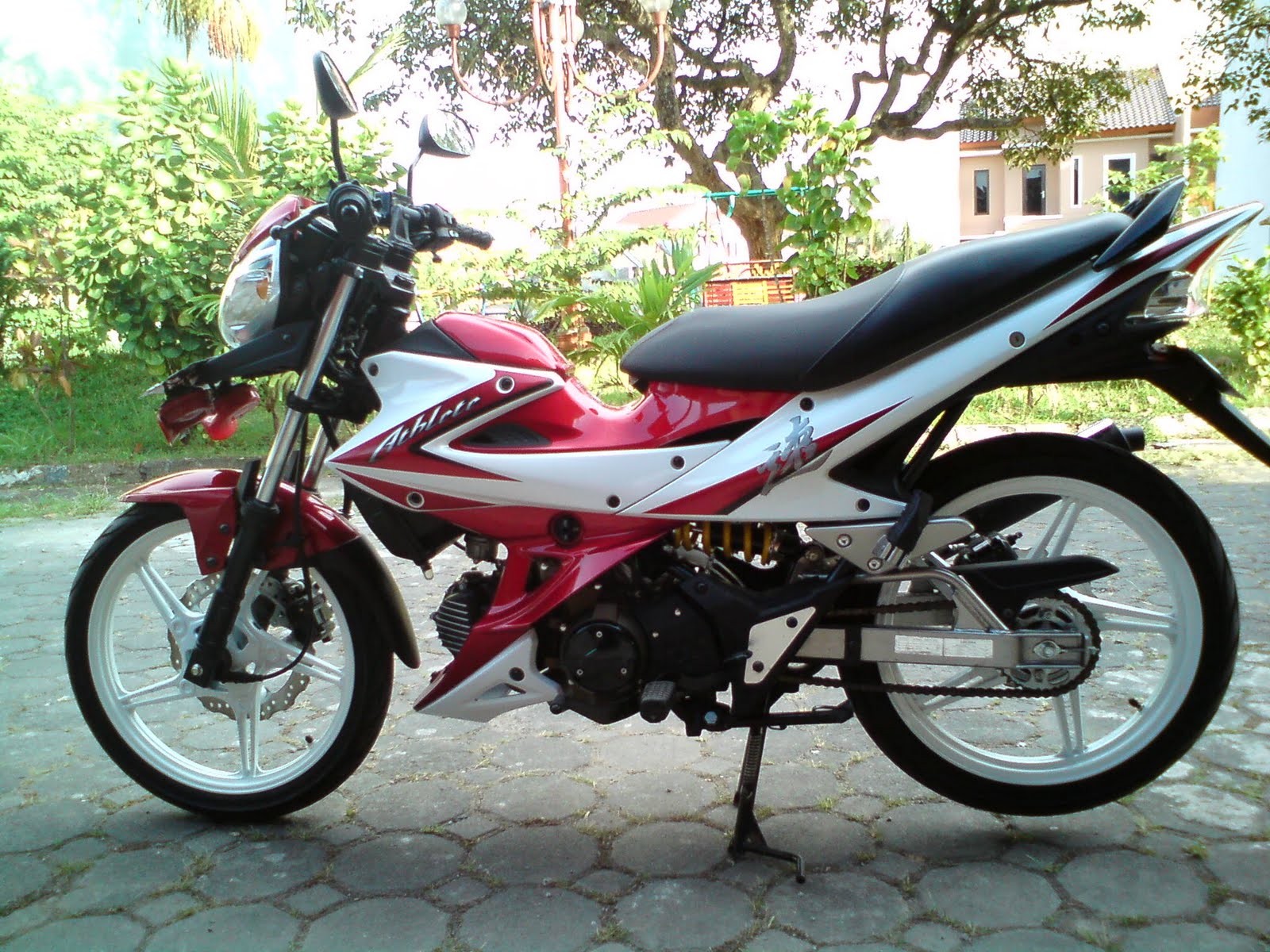 Velg putih Athlete merah putih (bersih) ~ blog sukasuka