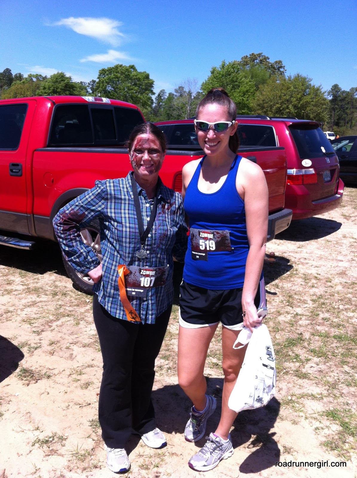 Road Runner Girl: Zombie Run Fun!