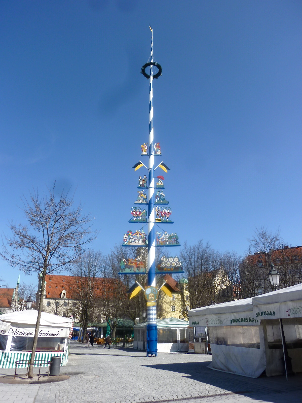 Maypole Cupcakes – Diary of a Mad Hausfrau