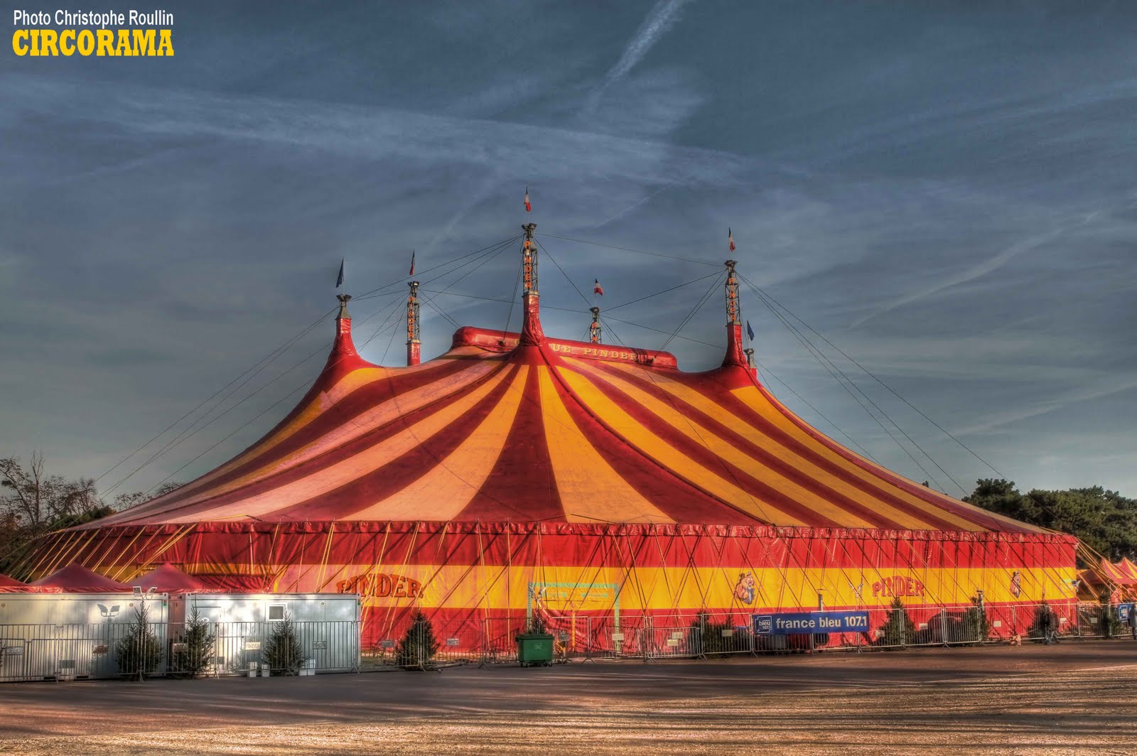 CIRCORAMA PART 1: DÉCEMBRE 2011: PARIS, CAPITALE DU CIRQUE