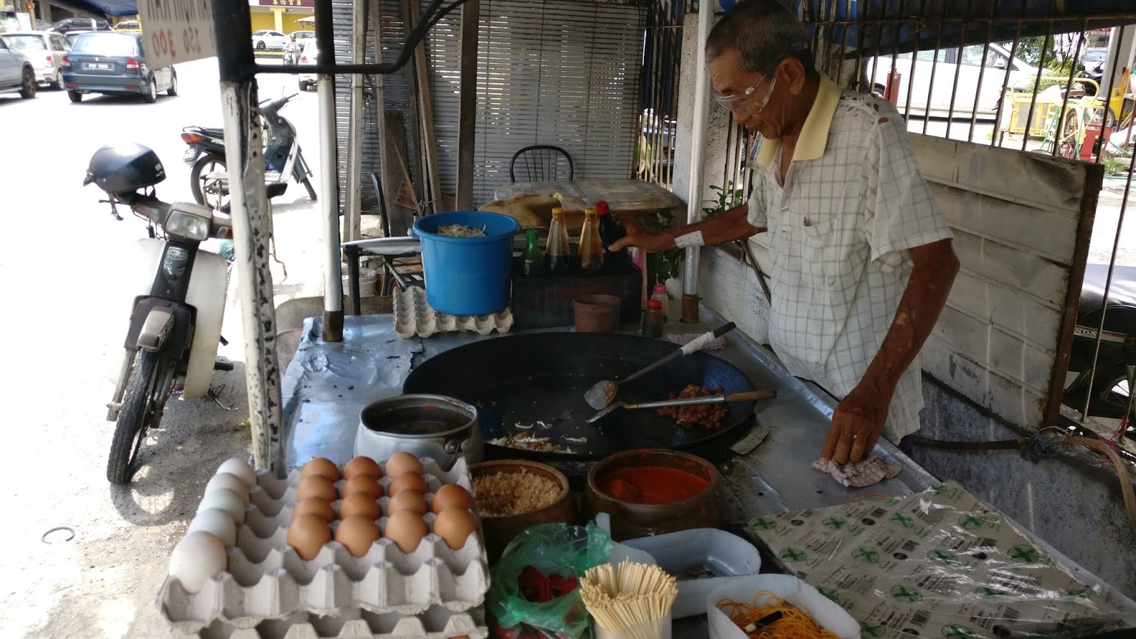 It's About Food!!: Jelutong Koay Khak @ Taman Desa Green