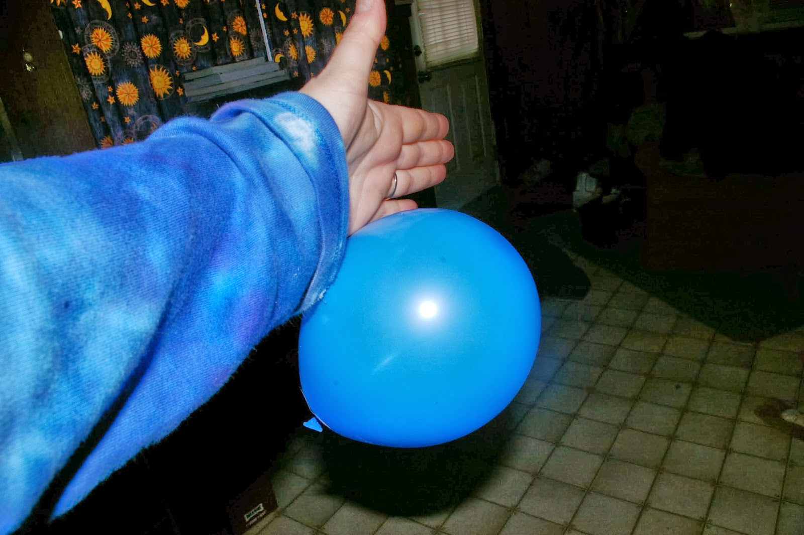 Tahoma Beadworks & Photography: String Egg on Balloon