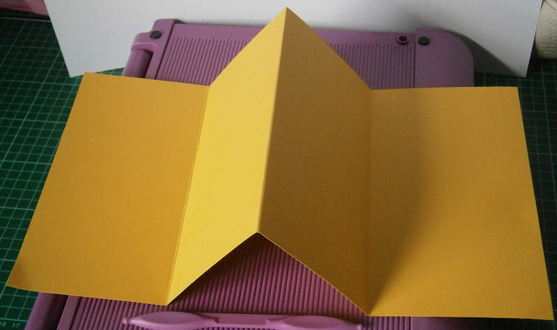 Hooked on Krafts: Tutorial Double Tri Fold Card