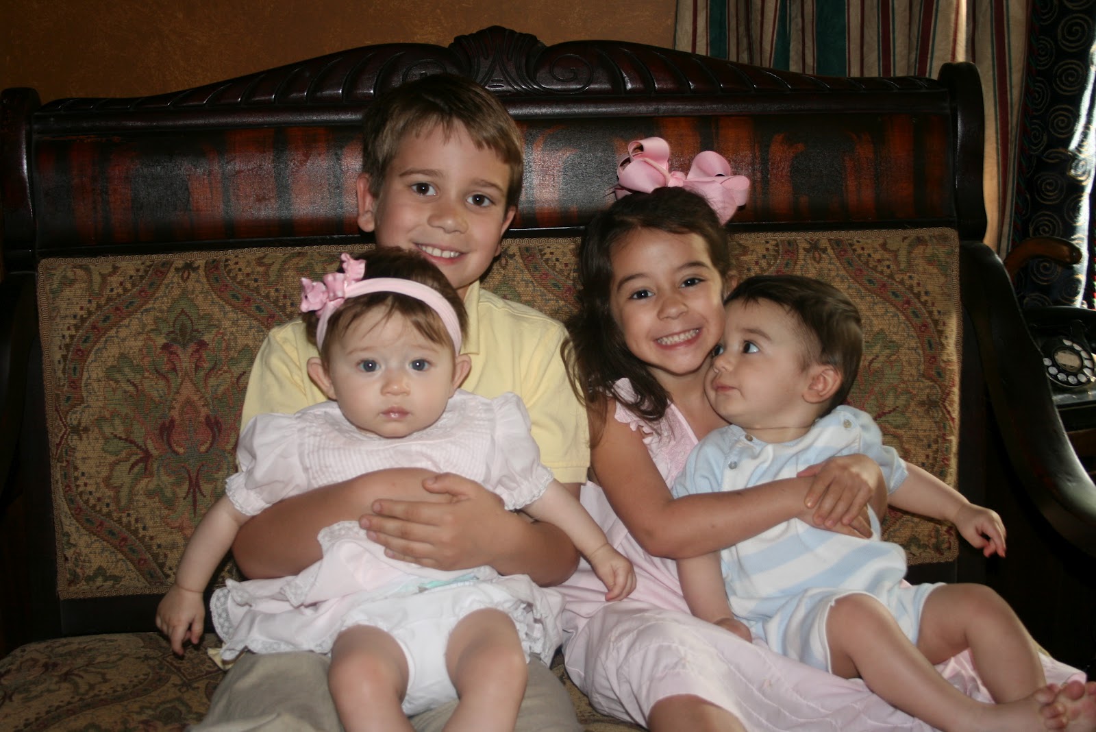 Mom To Many....: Happy Easter From the Coble Family