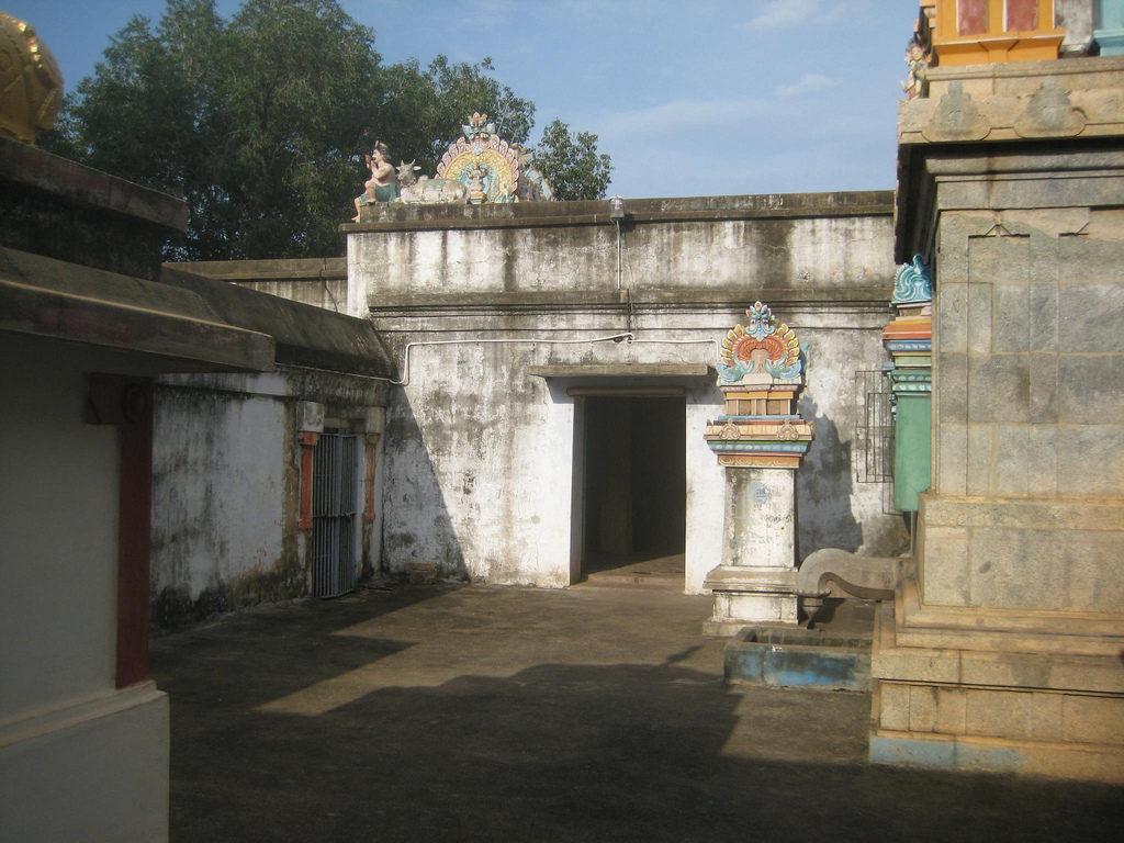 Tamilnadu Tourism: Oondreeswarar Temple, Poondi – The Temple