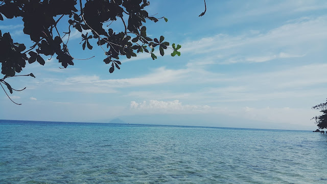 Traveler: Kabila White Beach, Camiguin Island