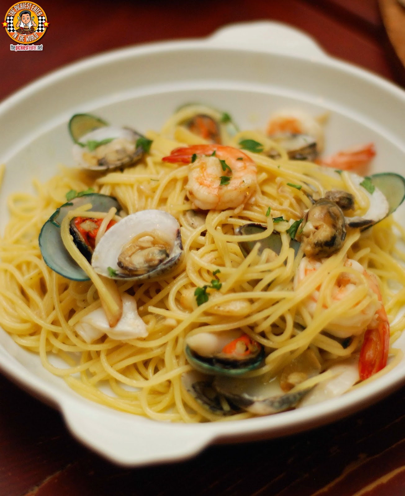 THE PICKIEST EATER IN THE WORLD: FEELING THE LOVE AT MAMA LOU'S!