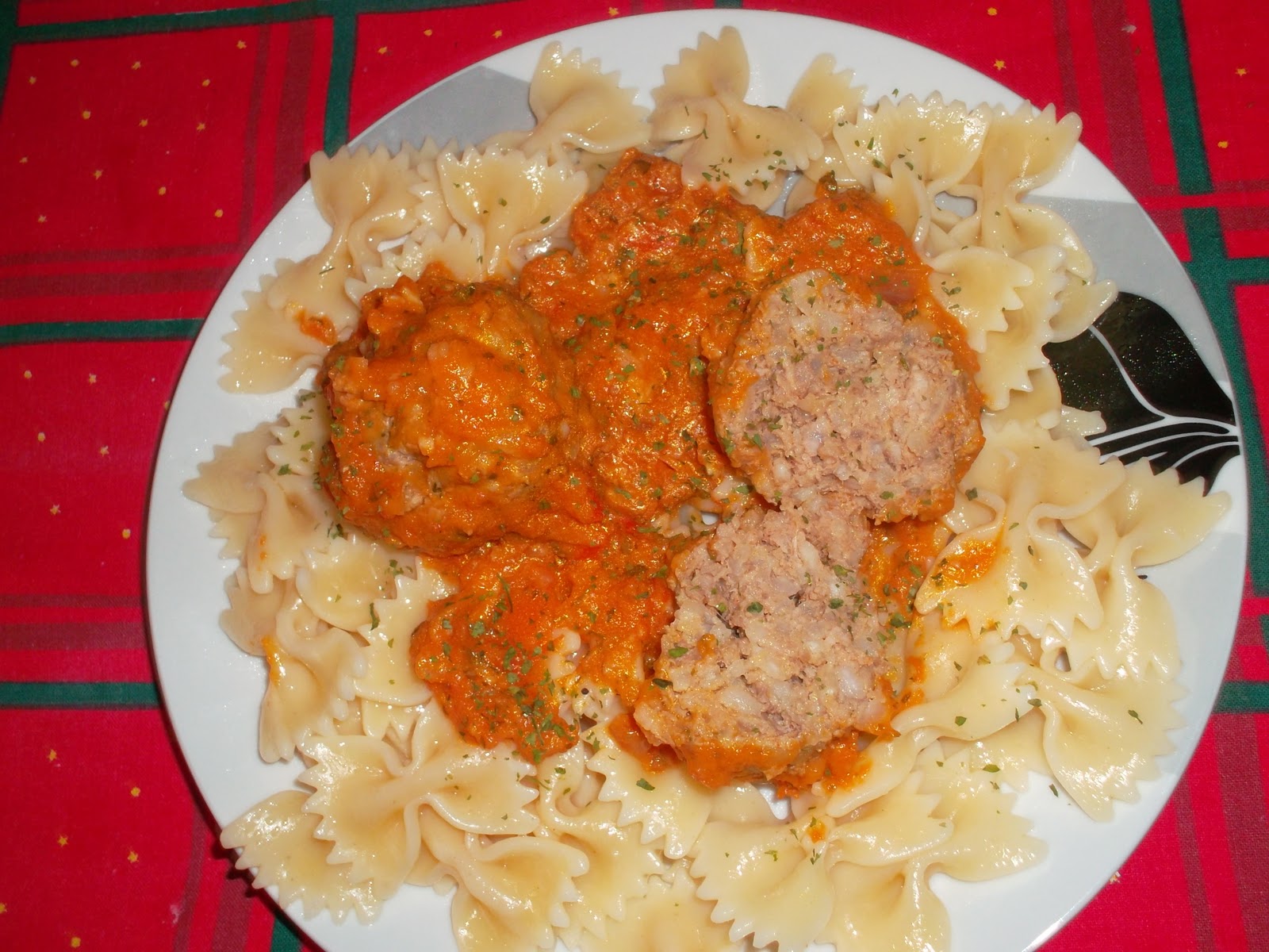 Nicolina s kitchen: Perisoare cu sos