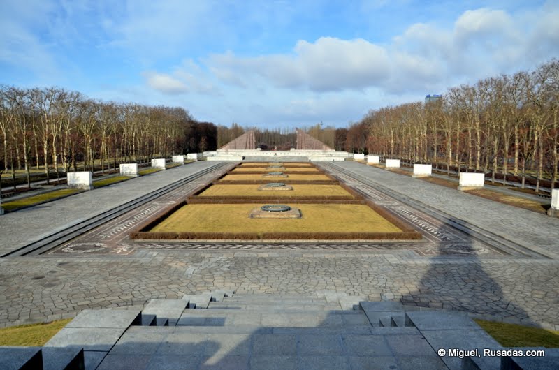Rusadas: Viaje por Alemania: Memorial Soviético de Guerra del Parque ...