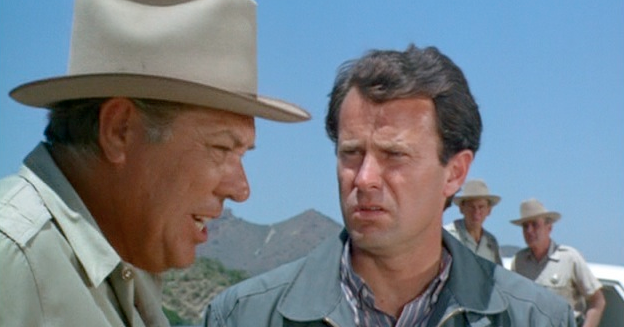 THE INVADERS: Episode 19: The Saucer - 9/12/67