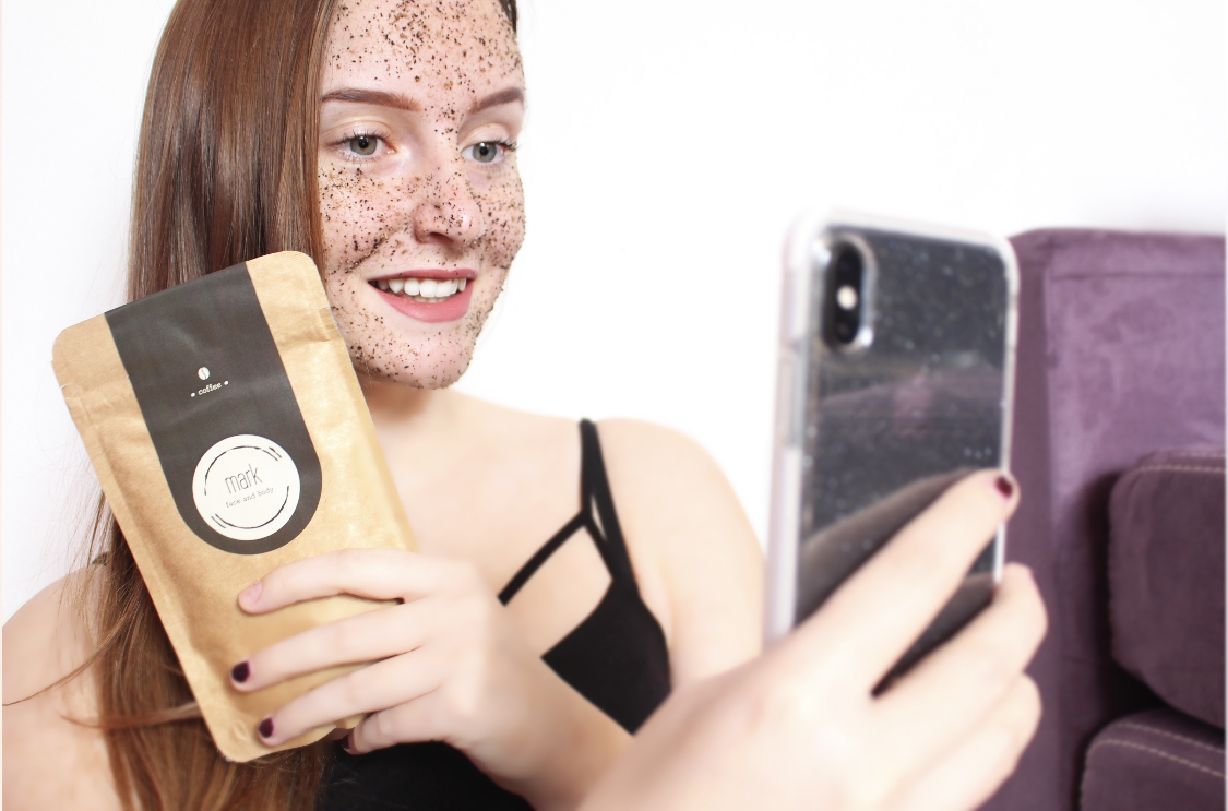 KÁVOVÉ PEELINGY OD MARK SCRUB | MARK FACE AND BODY - SYDNEY SLEEK