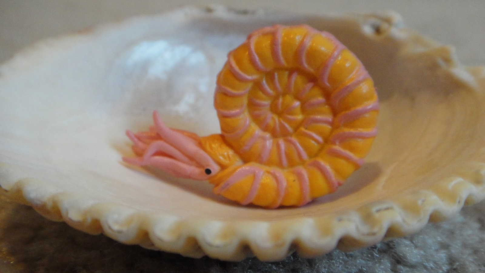 Mostly Mini Dinos!: Groovy Tube Books: Gone Extinct