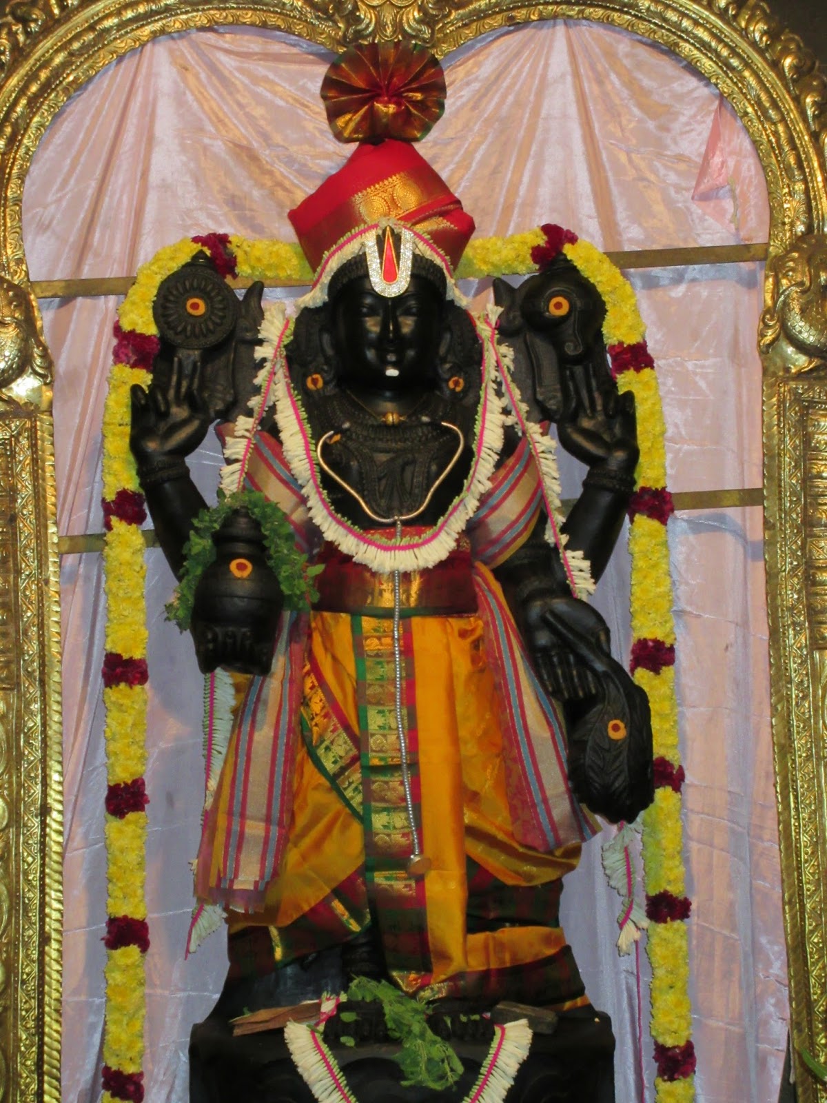 Danvantri Peedam - Universal Peedam: வாலாஜாபேட்டை தன்வந்திரி பீடத்தில் ...