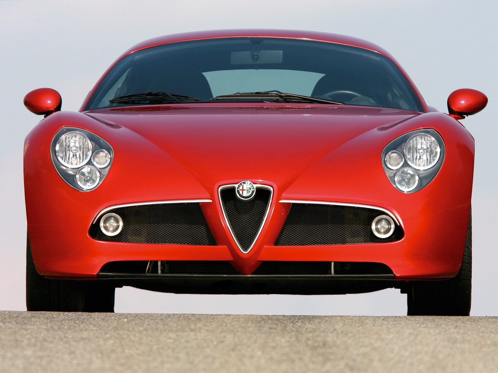 THE WORLDS FAMOUS CARS: ALFA ROMEO 8C COMPETIZIONE