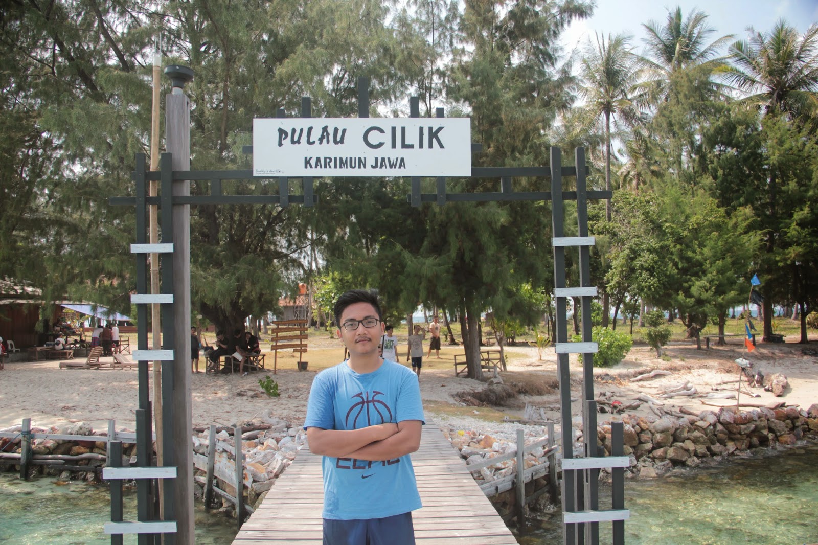 Tempat dan Pemandangan yang Bagus di KarimunJawa ~ Oky Anggoro