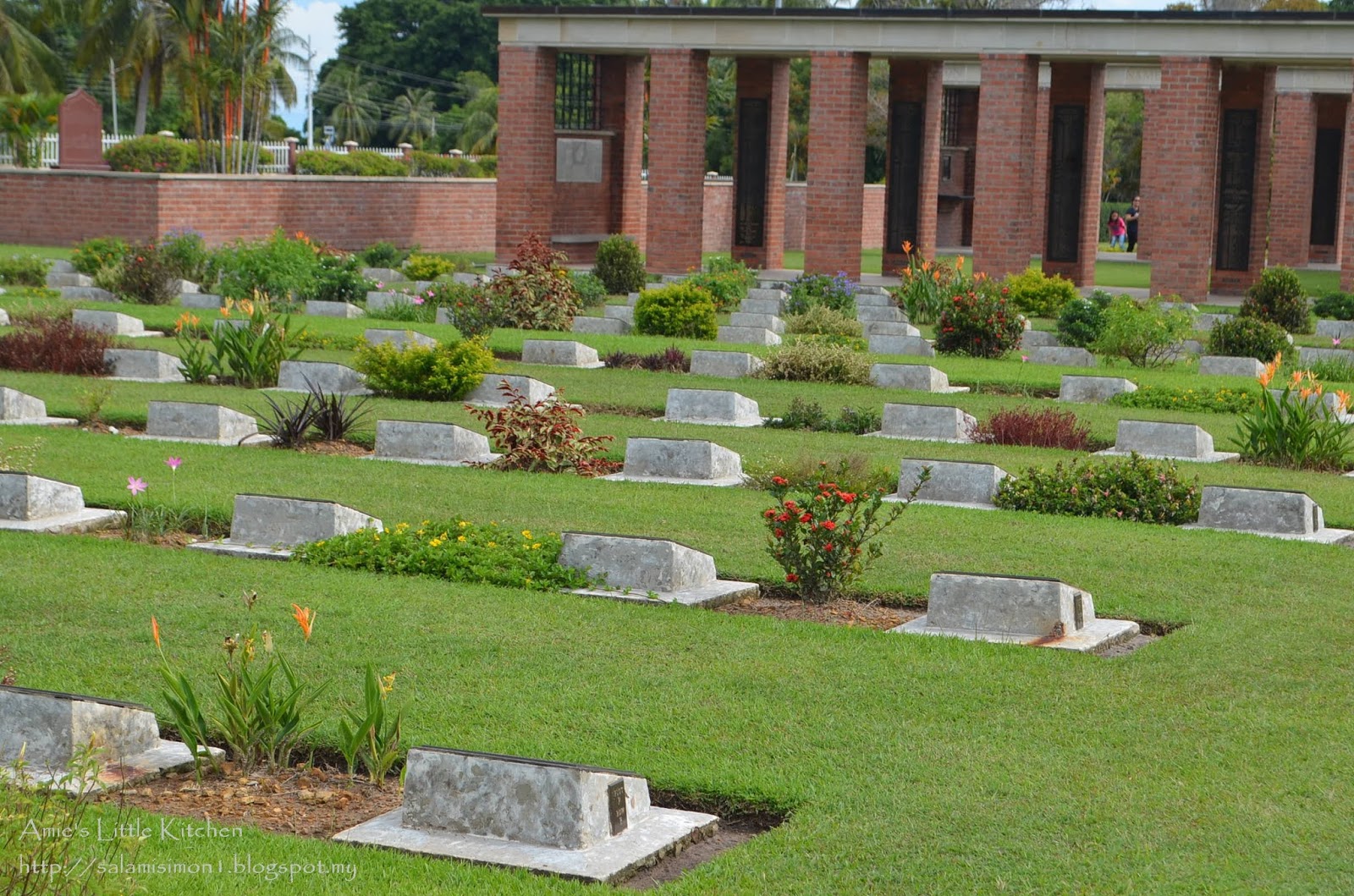 World War II Memorial ( Tugu Peringatan Perang Dunia II) di Labuan ...