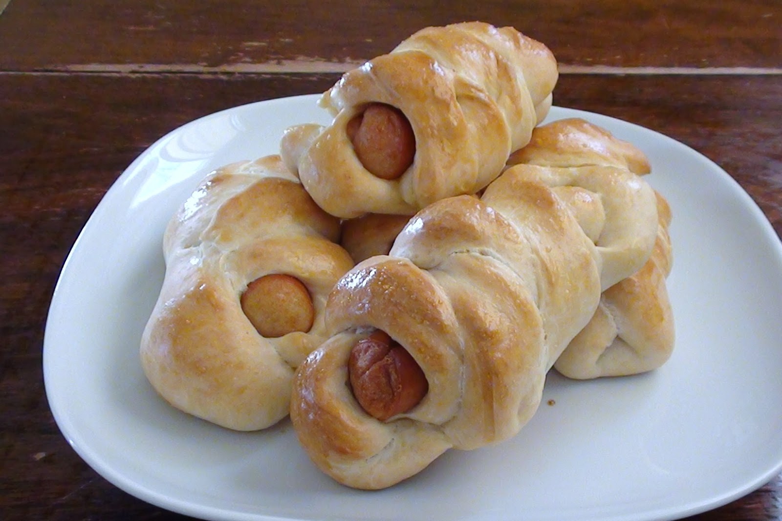 zsuzsa is in the kitchen: WIENER ROLLS - VIRSLIS KIFLI
