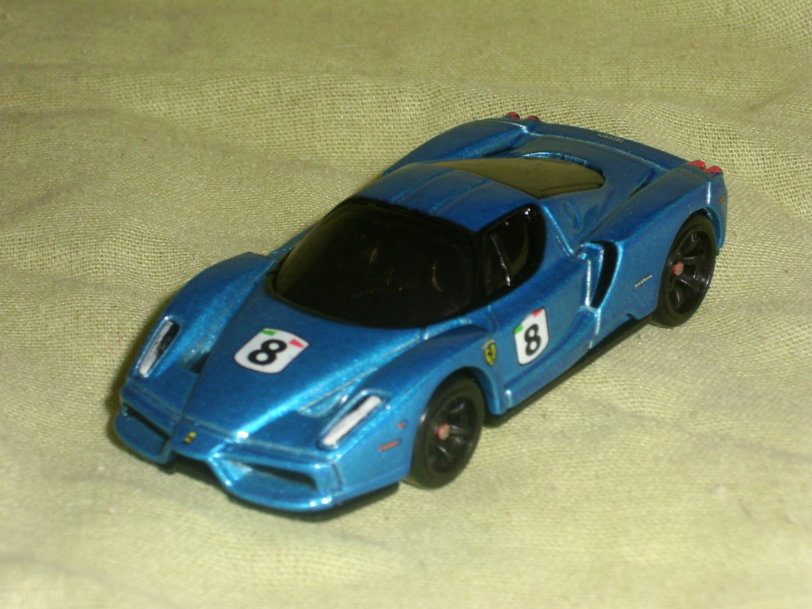 Miniaturas de carros!: Ferrari Enzo, Speed Machines, Hot Wheels. Escala ...