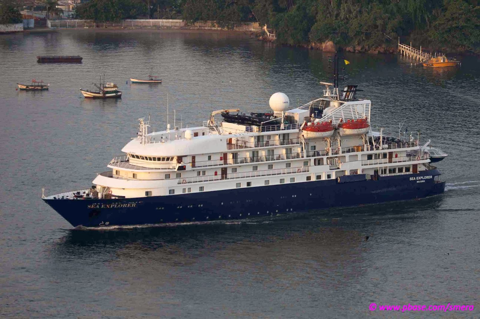 Santos Shiplovers: M/V Sea Explorer / V7WD8 -Turnaround da primeira ...