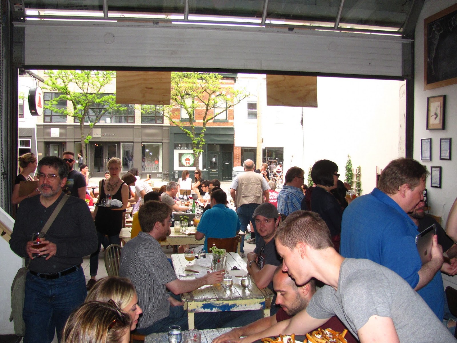 The World of Gord: Ken's Long Weekend Pub Crawl