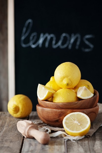 Raw & Lovely: 10 Reasons To Love Lemons + Raw Recipe