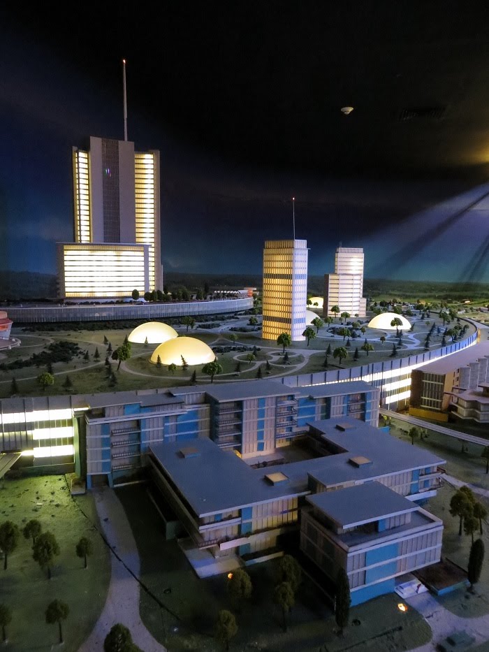 Disney Avenue: The Amazing EPCOT Model