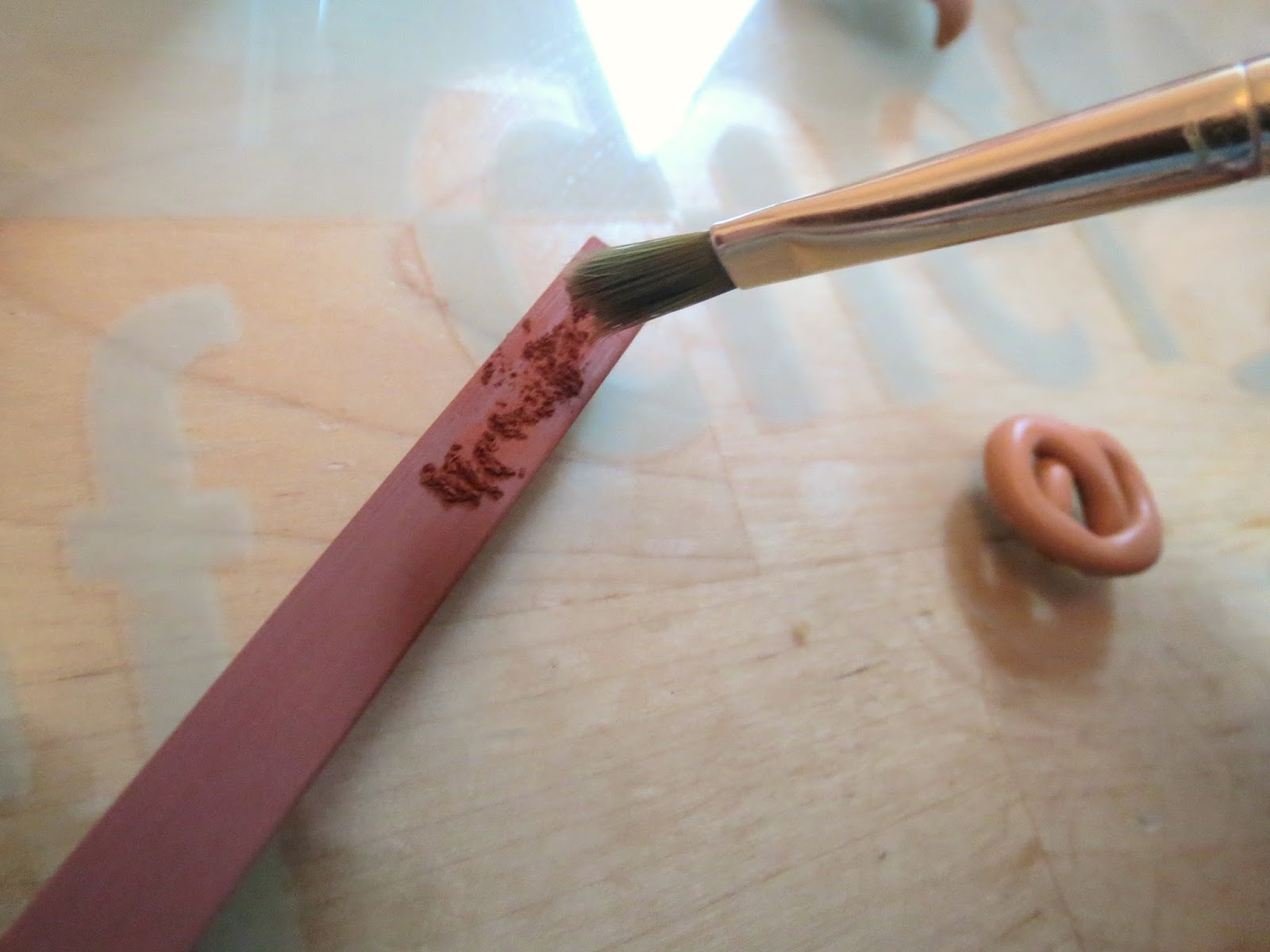 Cute Enough to Eat: Tutorial: polymer clay pretzel necklace