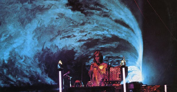 _ O _ P _ I _ U _ M __ H _ U _ M _: Tim Blake - Crystal Machine (1977)