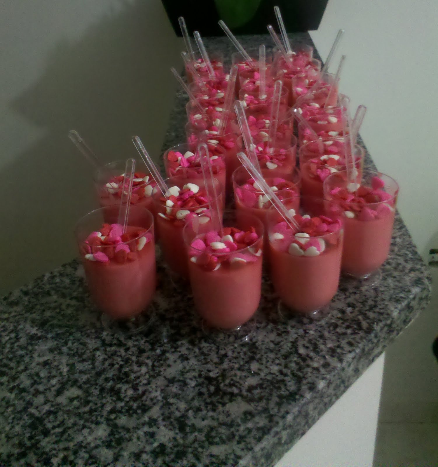 DOCES & CIA: DOCINHOS NO COPINHO